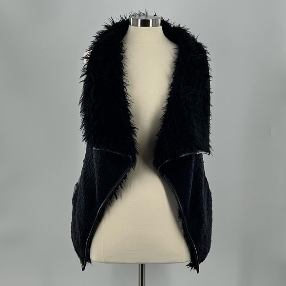 Love Tree | Jackets & Coats | Love Tree Black Faux Fursherpa Vest ...